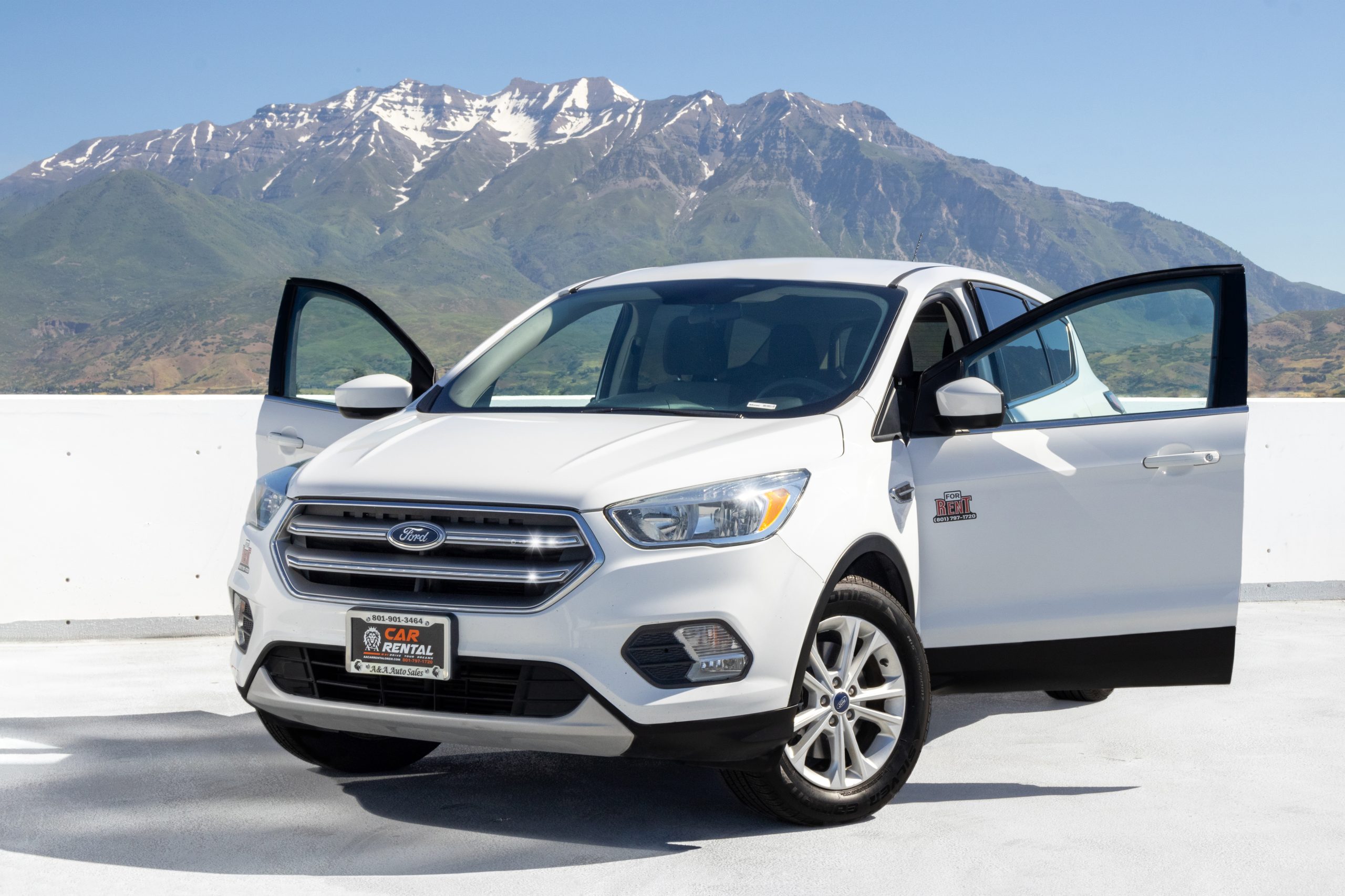 Ford Escape 2017 – A&A Car Rental